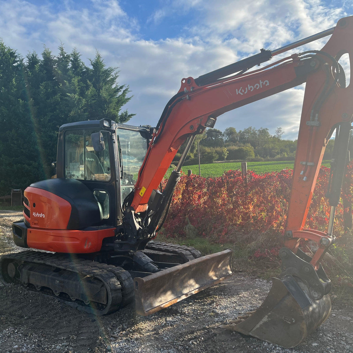 MINI PELLE KUBOTA KX057-4 – HYDROMAT