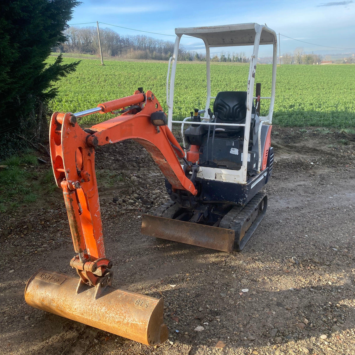 MINI PELLE KUBOTA KX36-3 – HYDROMAT