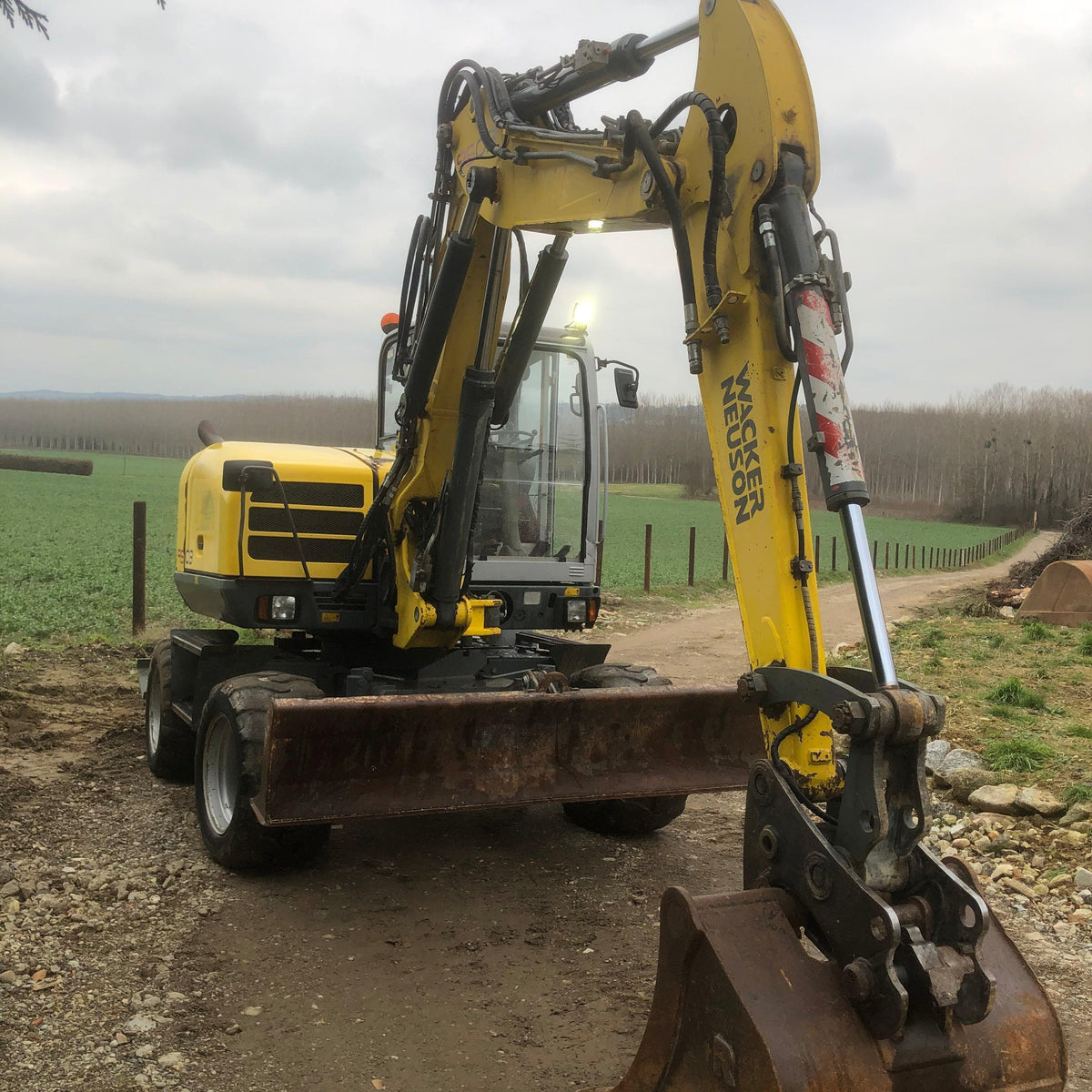 MINI PELLE WACKER NEUSON 9503WD – HYDROMAT