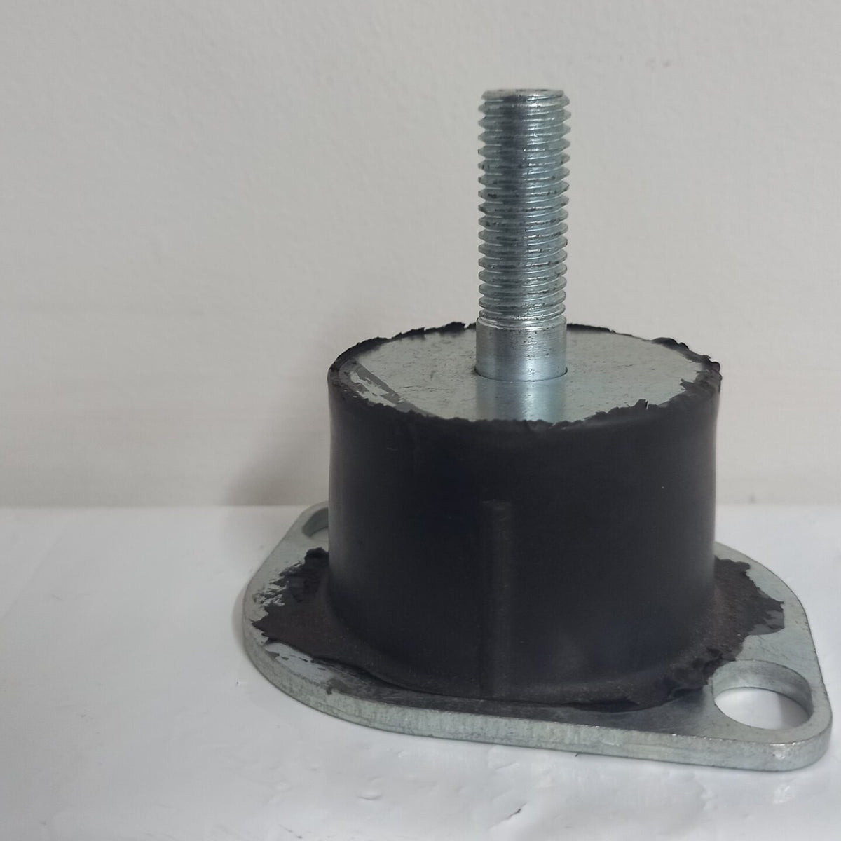 Support de moteur pour JCB 8016 – HYDROMAT